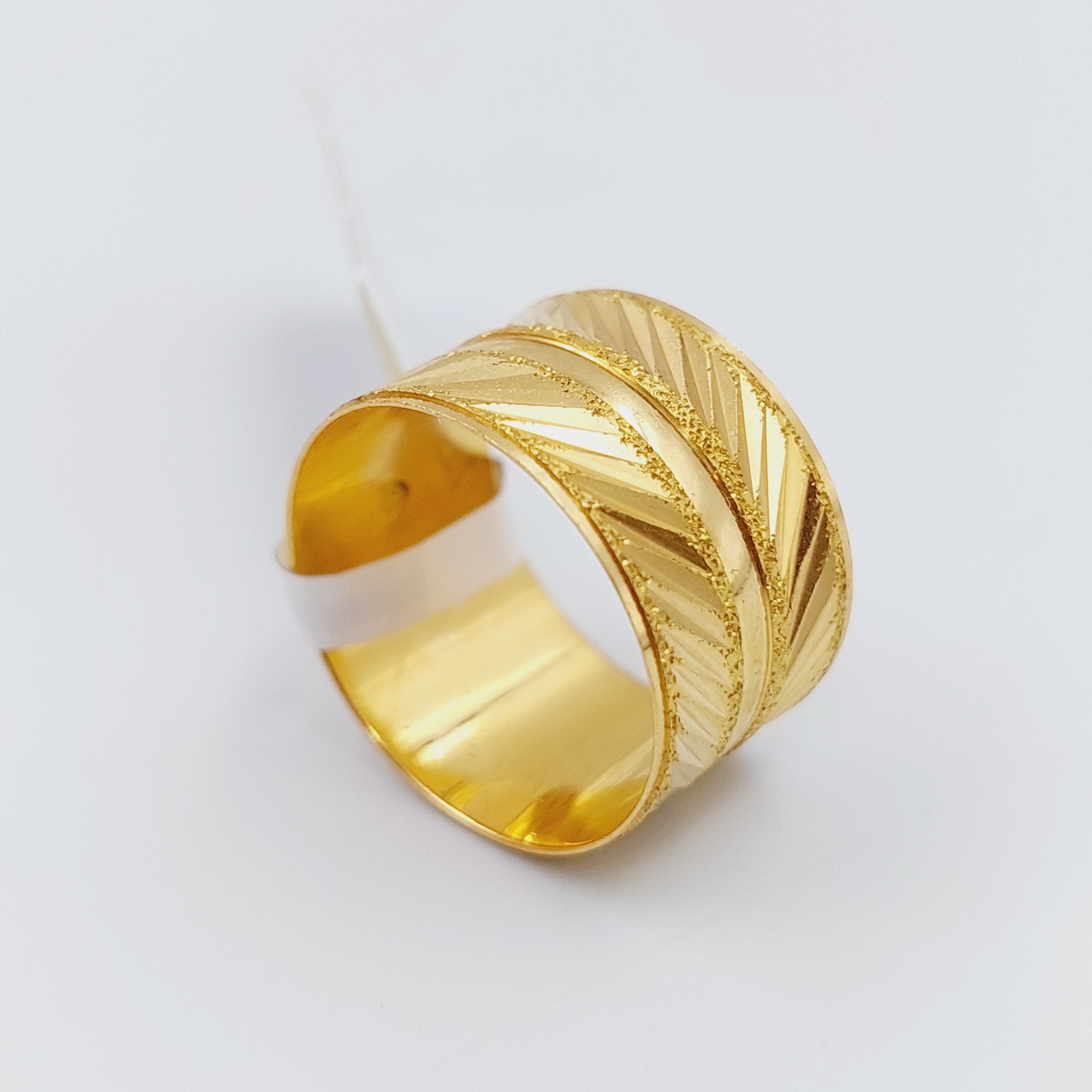 21K Laser Wedding Ring – Saeed Jewelry